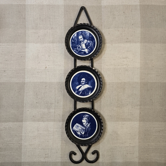 Wall Decor | Laughing Cavalier Delft Blue White Round Tile Metal Framed ...